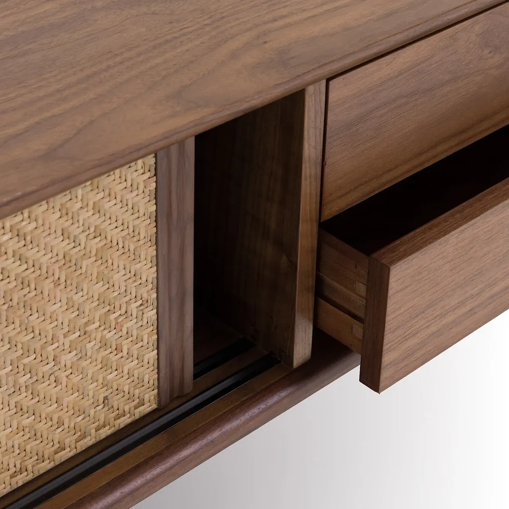 Vintage TV/hifi meubel, notenhout en rotan Dalqui | BIANO