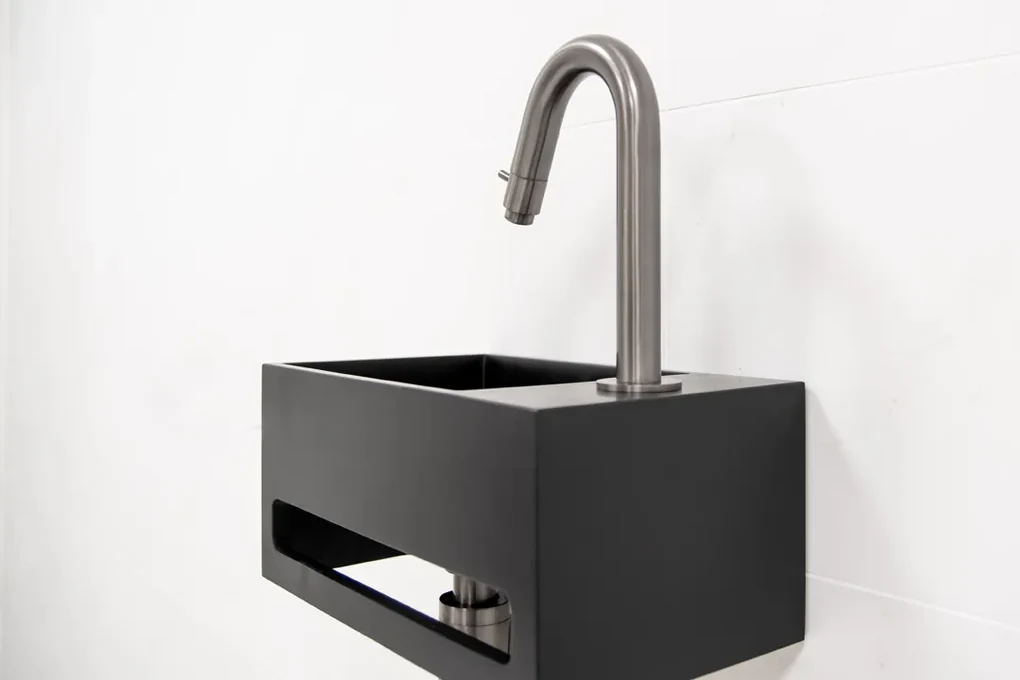 Saniclear Bali fonteinset rechts met mat zwarte fontein en gebogen ...